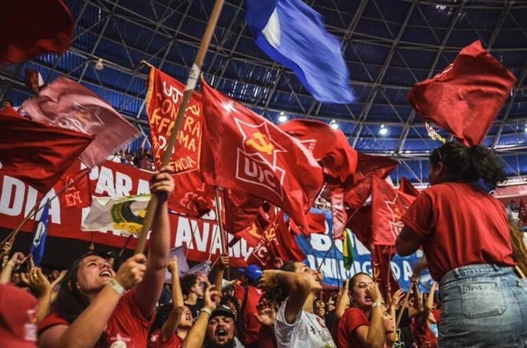 Resoluções Congressuais | União da Juventude Comunista (UJC)